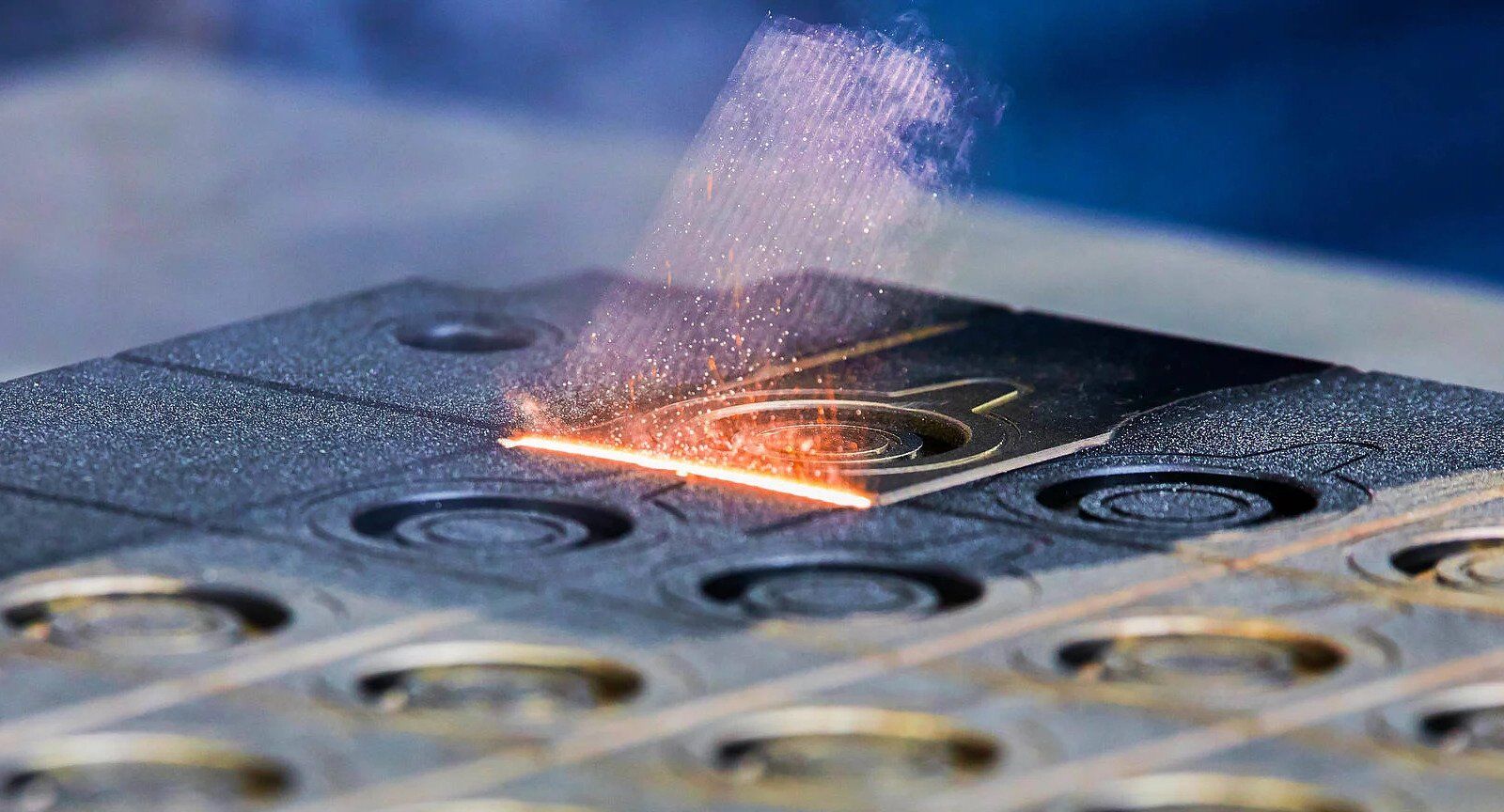 Pulse Width in Pulsed Laser Cleaning Machines | Definition & Effects